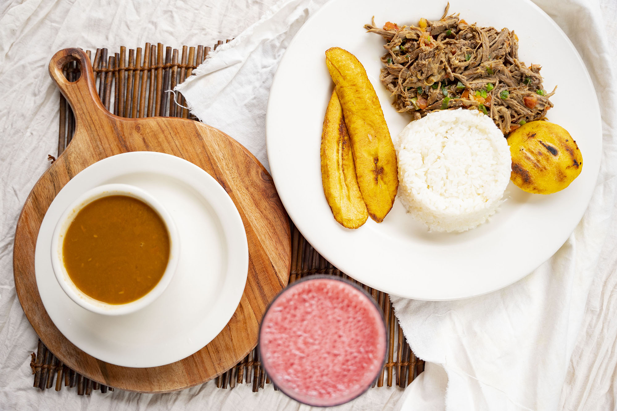 PLATOS TIPICOS – ENTREES – Las Delicias Colombianas